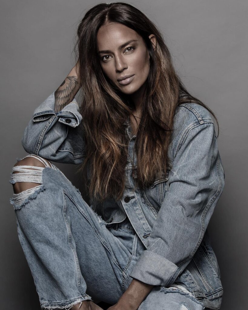 CHELINA MANUHUTU - Ibiza Clubbing Guide